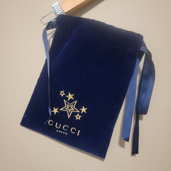 Gucci | Bags | Gucci Beauty Blue Velour Pouch Drawstring Bag Novelty ...